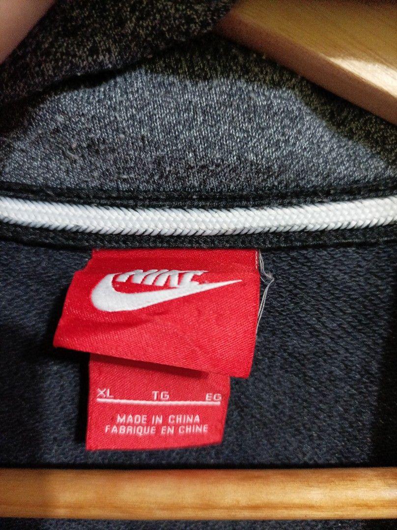 NIKE BOX LOGO JACKET on Carousell