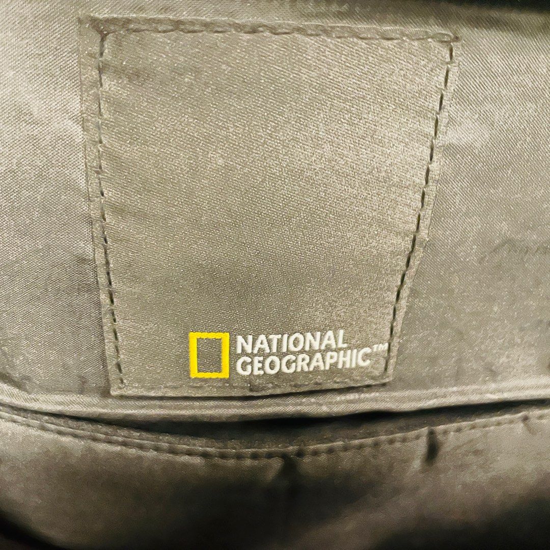 Original National Geographic messenger bag, Men's Fashion, Bags, Sling ...