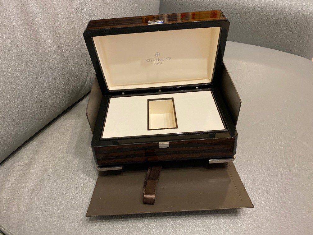 PATEK PHILIPPE GENEVE Watch Box, 名牌, 手錶 - Carousell