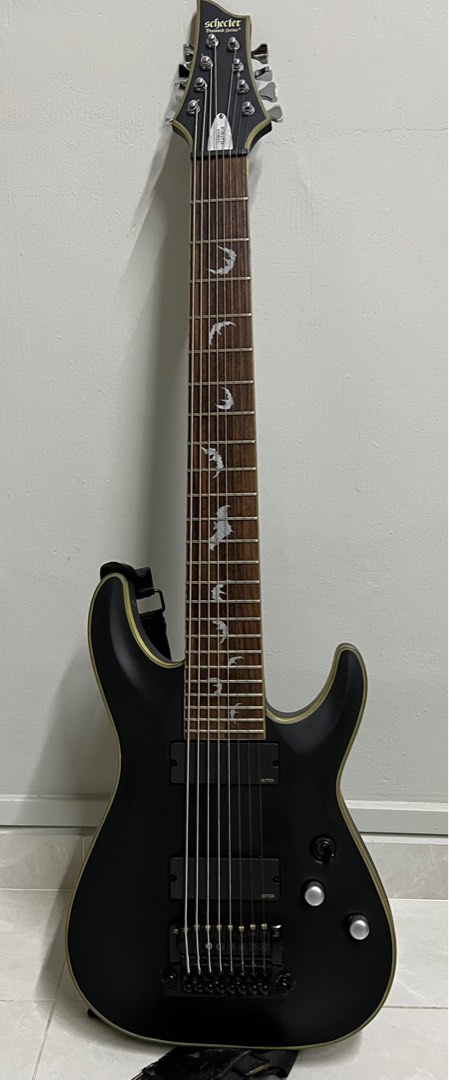 Schecter 8 string electric guitar, Hobbies & Toys, Music & Media ...