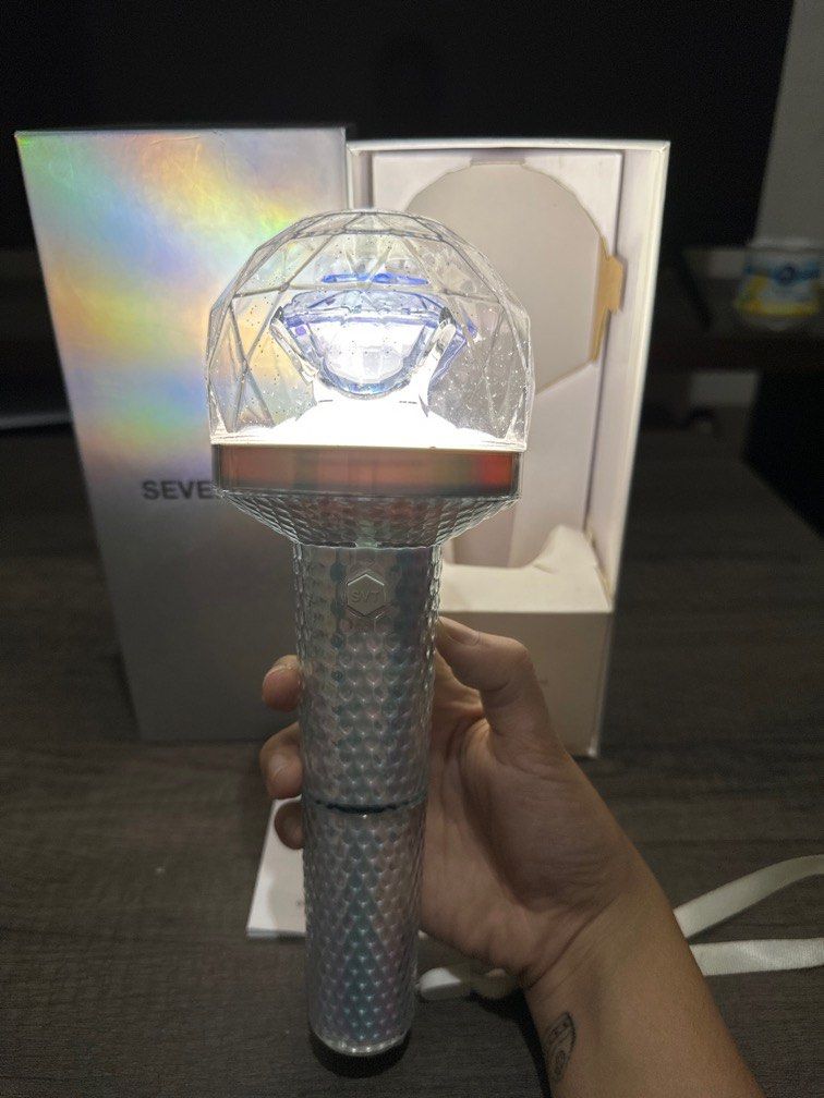Seventeen Official Light Stick version 2, Hobbies & Toys, Memorabilia ...