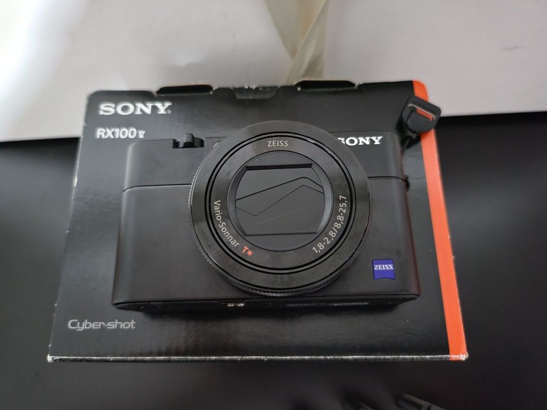 Sony RX100V, Photography, Cameras on Carousell