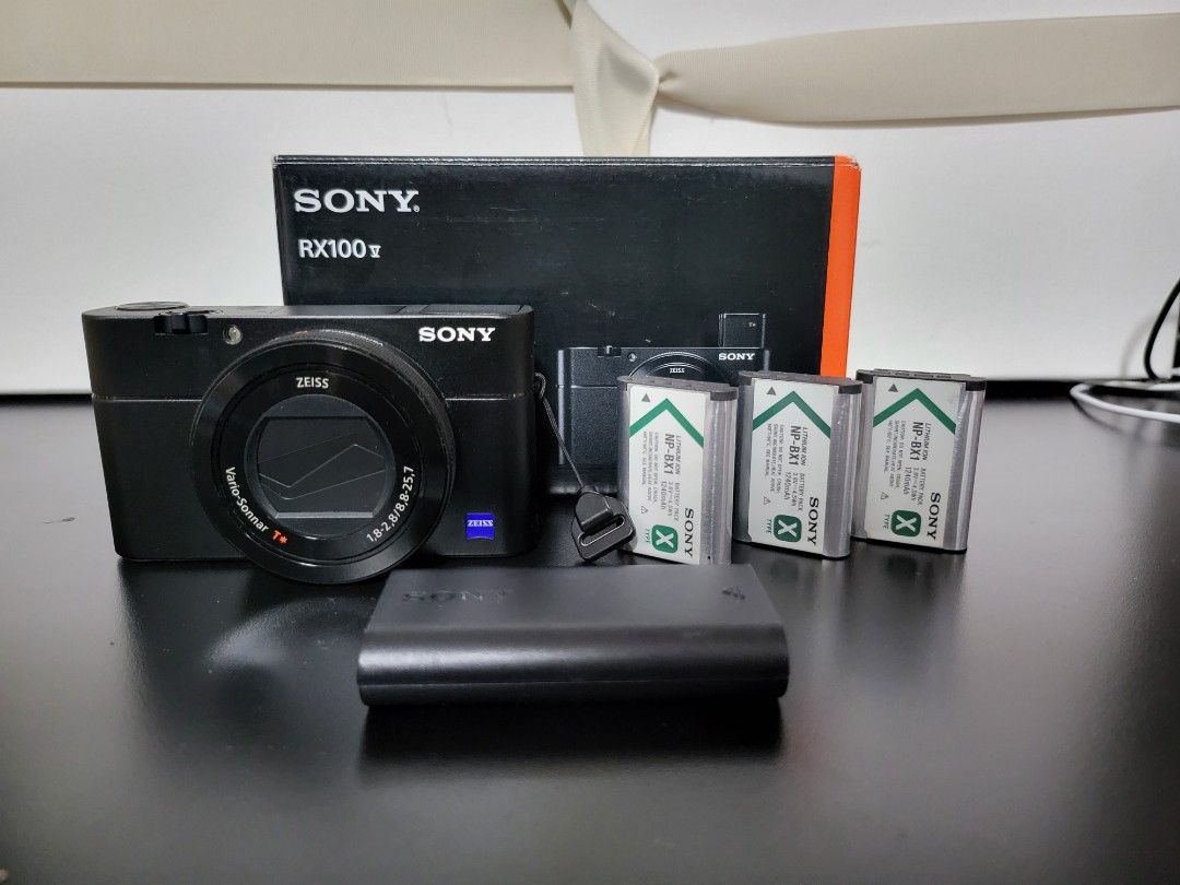 Sony RX100V, Photography, Cameras on Carousell