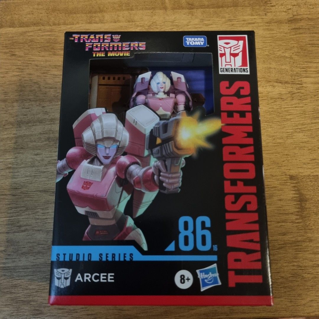 Transformers Studio Series Arcee 86-16 SS86 Deluxe Class, Hobbies ...