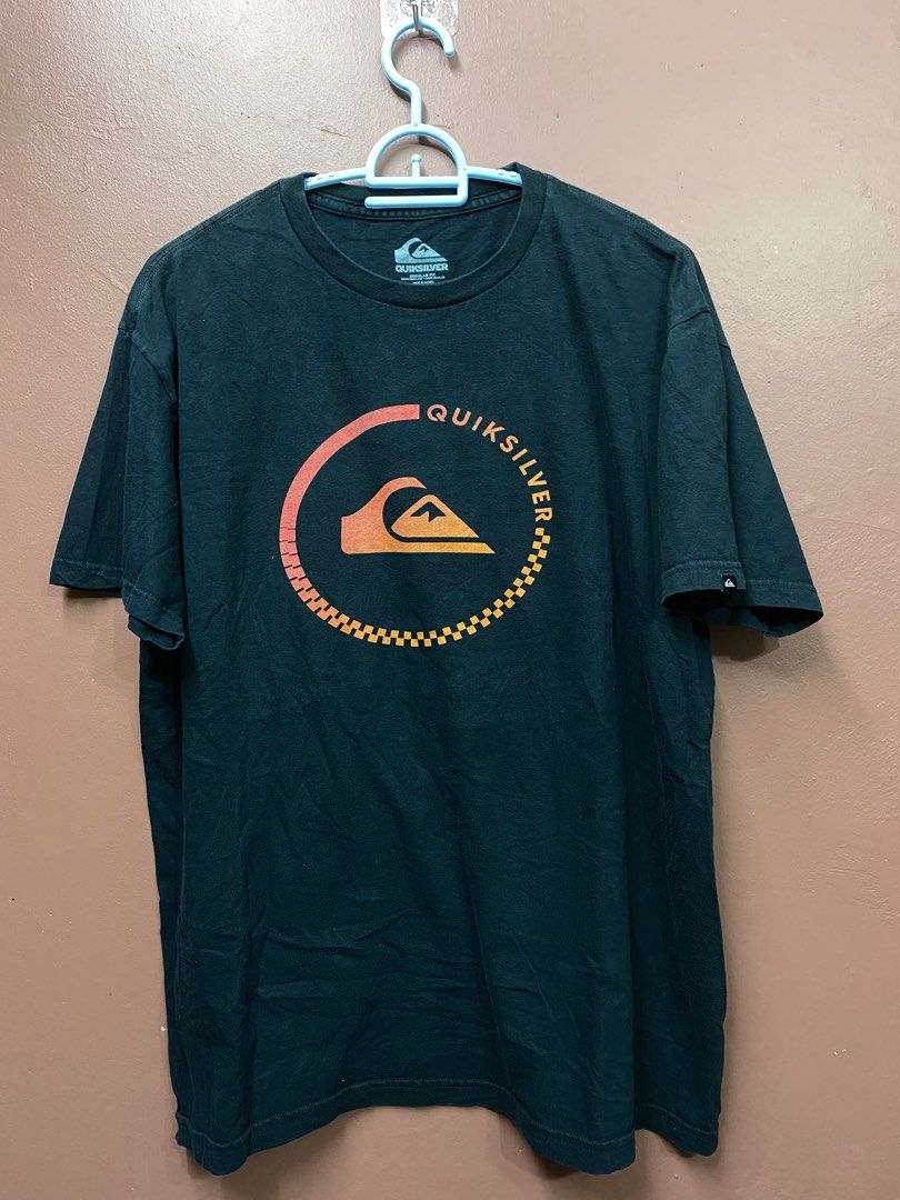 TSHIRT QUICKSILVER, Men's Fashion, Activewear on Carousell