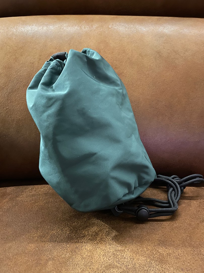 Uniqlo mini drawstring bag, Women's Fashion, Activewear on Carousell