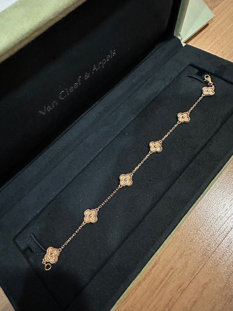 Van Cleef & Arples 6 motif rose gold bracelet, Women's Fashion, Jewelry ...