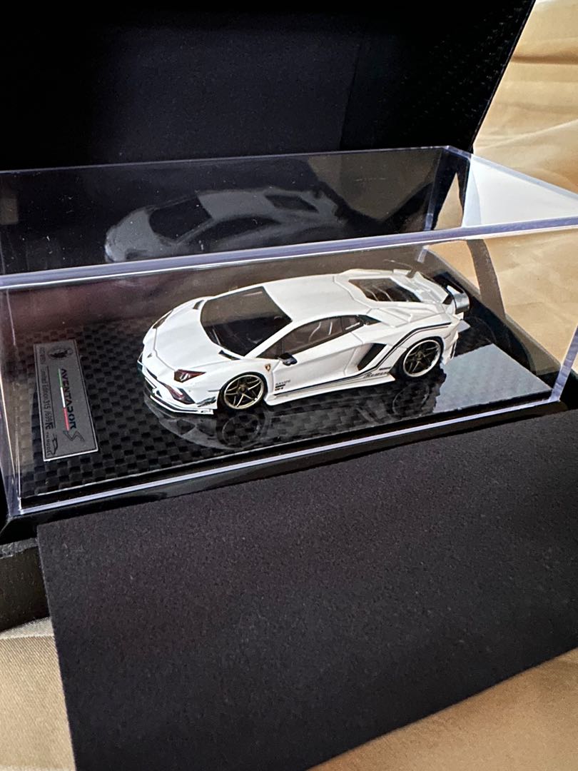 YM Model Rowen 1:64 Aventador S, Hobbies & Toys, Toys & Games on Carousell