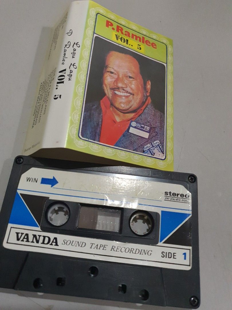 (1831) Kaset Melayu P RAMLEE VOL.5, Hobbies & Toys, Music & Media, CDs & DVDs on Carousell