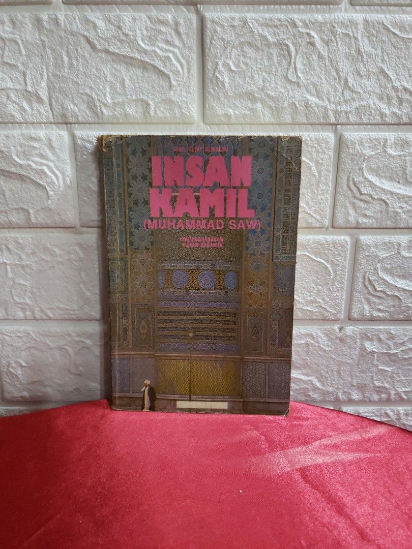 1981 - KITAB / BUKU INSAN KAMIL ( MUHAMMAD SAW ) [ harha termasuk pos ...