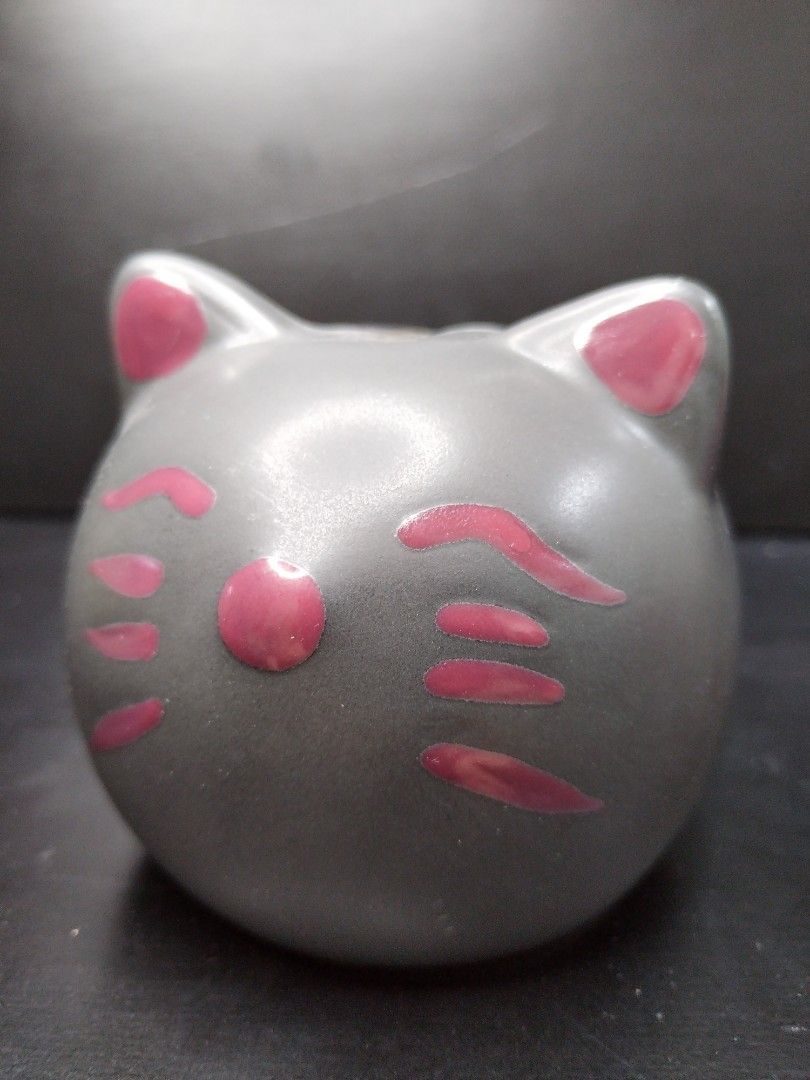 Adorable Japanese ceramic fat cat coin box., Furniture & Home Living ...