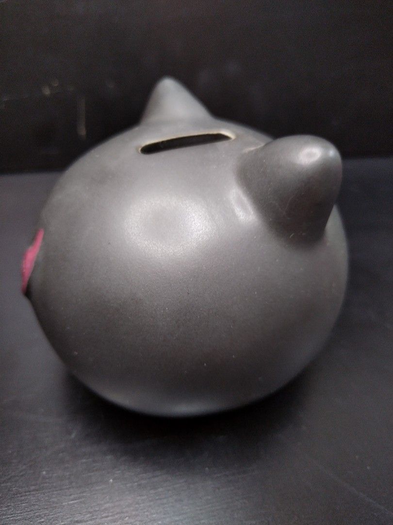 Adorable Japanese ceramic fat cat coin box., Furniture & Home Living ...