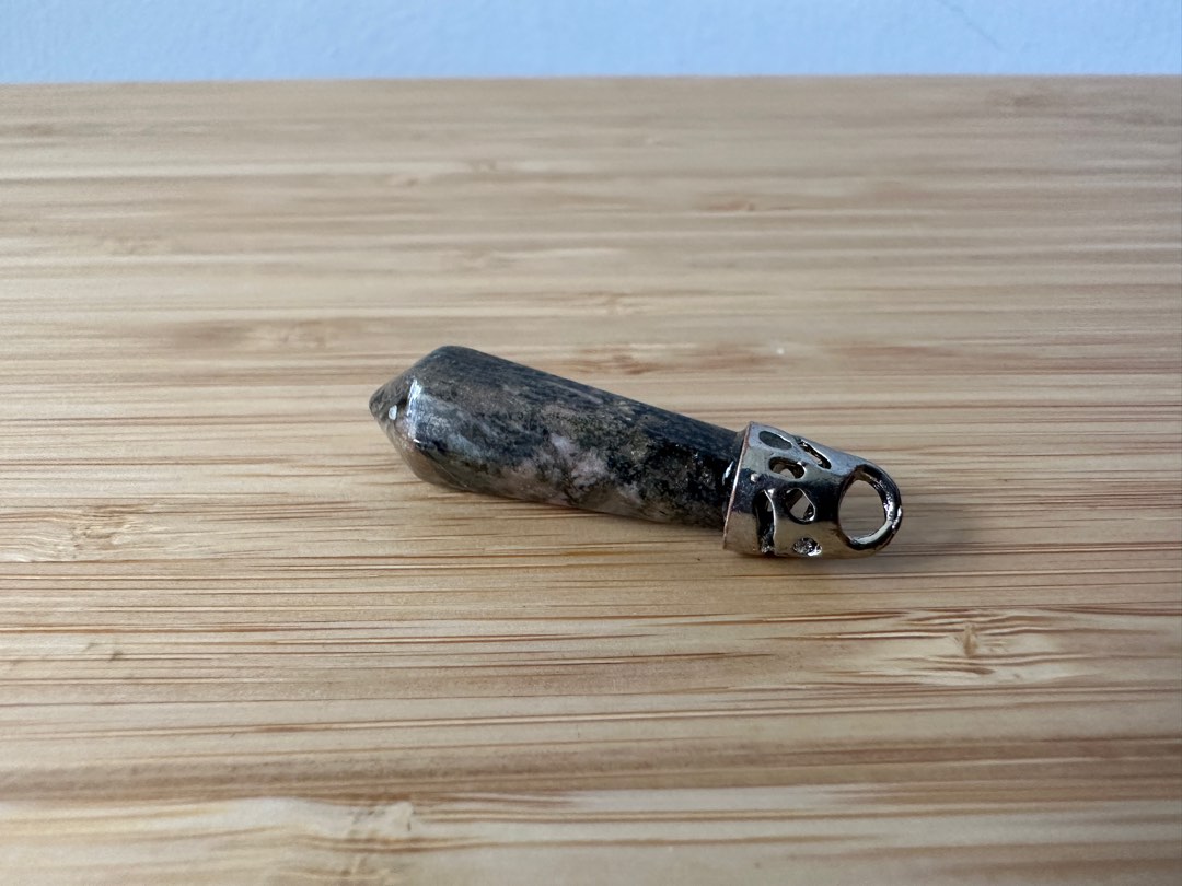 Agate Stone Pointer, Women's Fashion, Watches & Accessories, Other ...