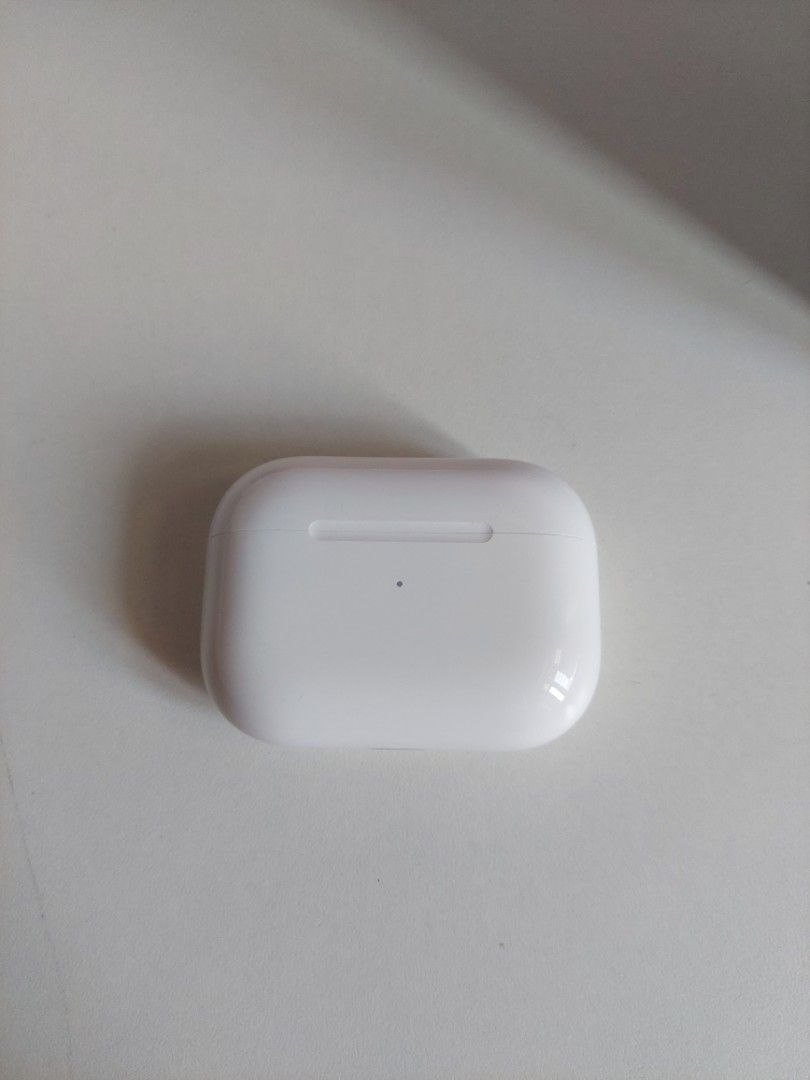 Apple Airpods Pro 1st gen, Audio, Earphones on Carousell