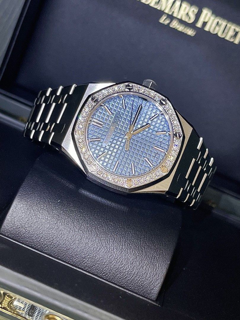 Audemars Piguet AP 77451st blue ice new 23, Luxury, Watches on Carousell