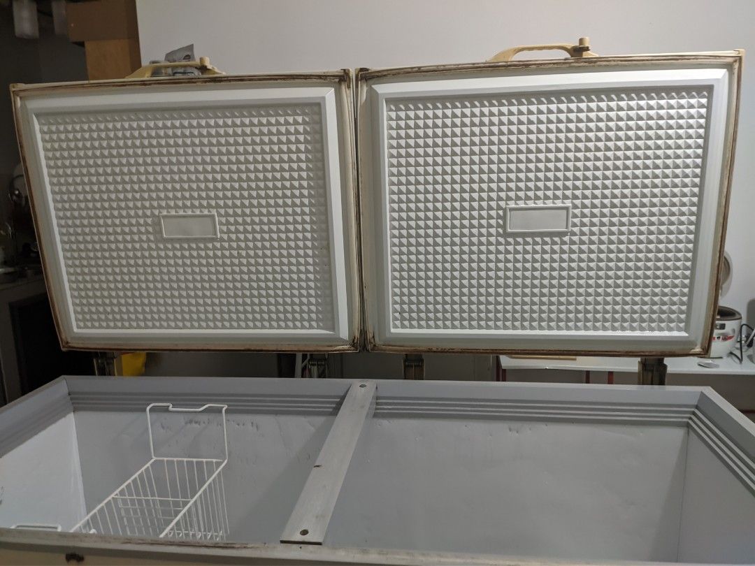 Berjaya Double Temperature Converting Chest Freezer 2 Doors, TV & Home ... Berjaya Double Temperature Converting Chest Freezer 2 Doors, TV & Home ...