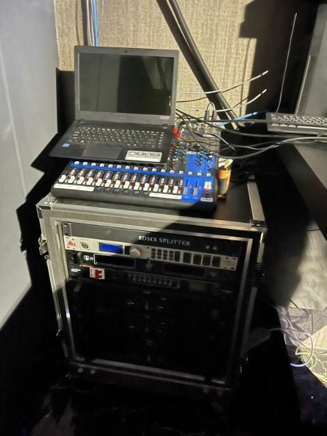 KTV Nightclub DJ Set Sound System & DJ Table (Woofer & Amplifier ...