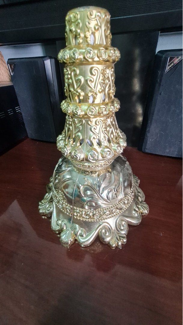 Bunga Paha stand GOLD/ SILVER, Furniture & Home Living, Home ...