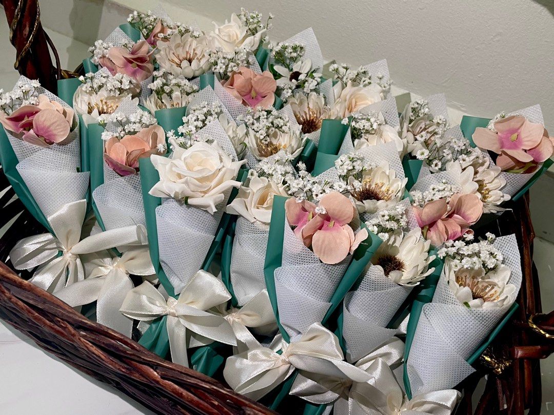 Bunga Rampai - Mini Bouquet, Hobbies & Toys, Stationery & Craft ...