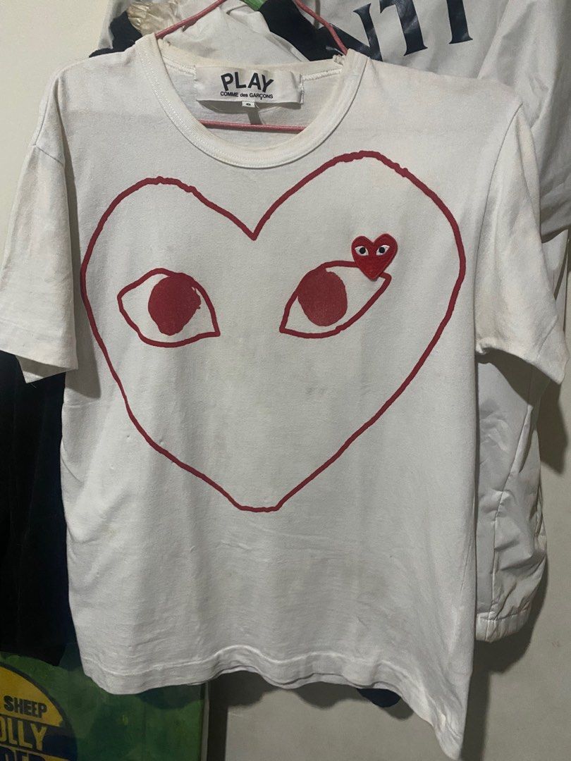 Cdg red heart outline t shirt original second bekas, Fesyen Pria ...