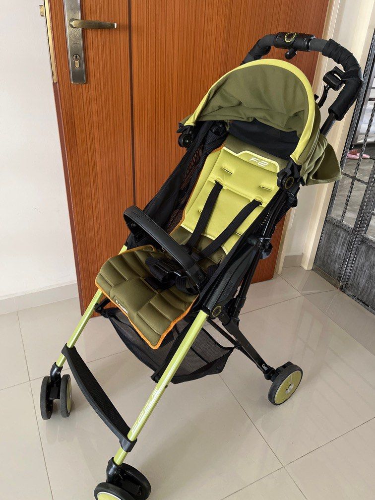 Combi F2 plus stroller . Light weight and one push folding., Babies ...