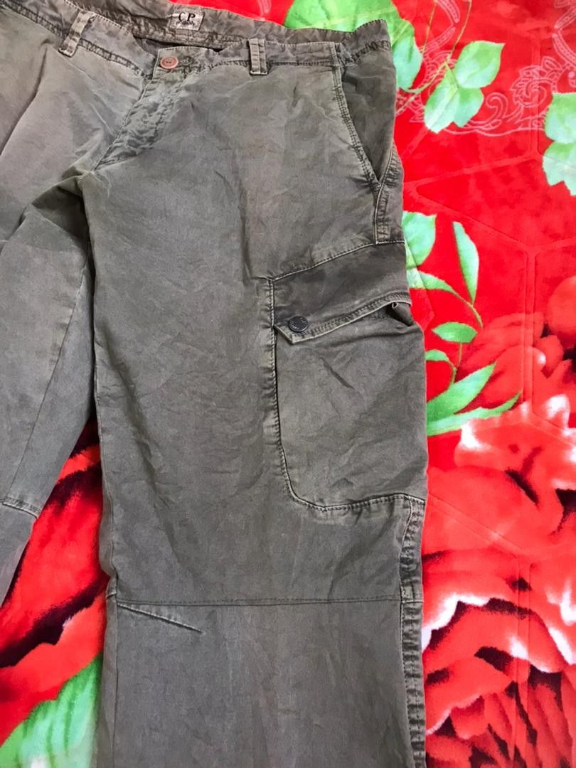 C.P COMPANY Cargo ( pingg 36), Men's Fashion, Bottoms, Joggers on Carousell