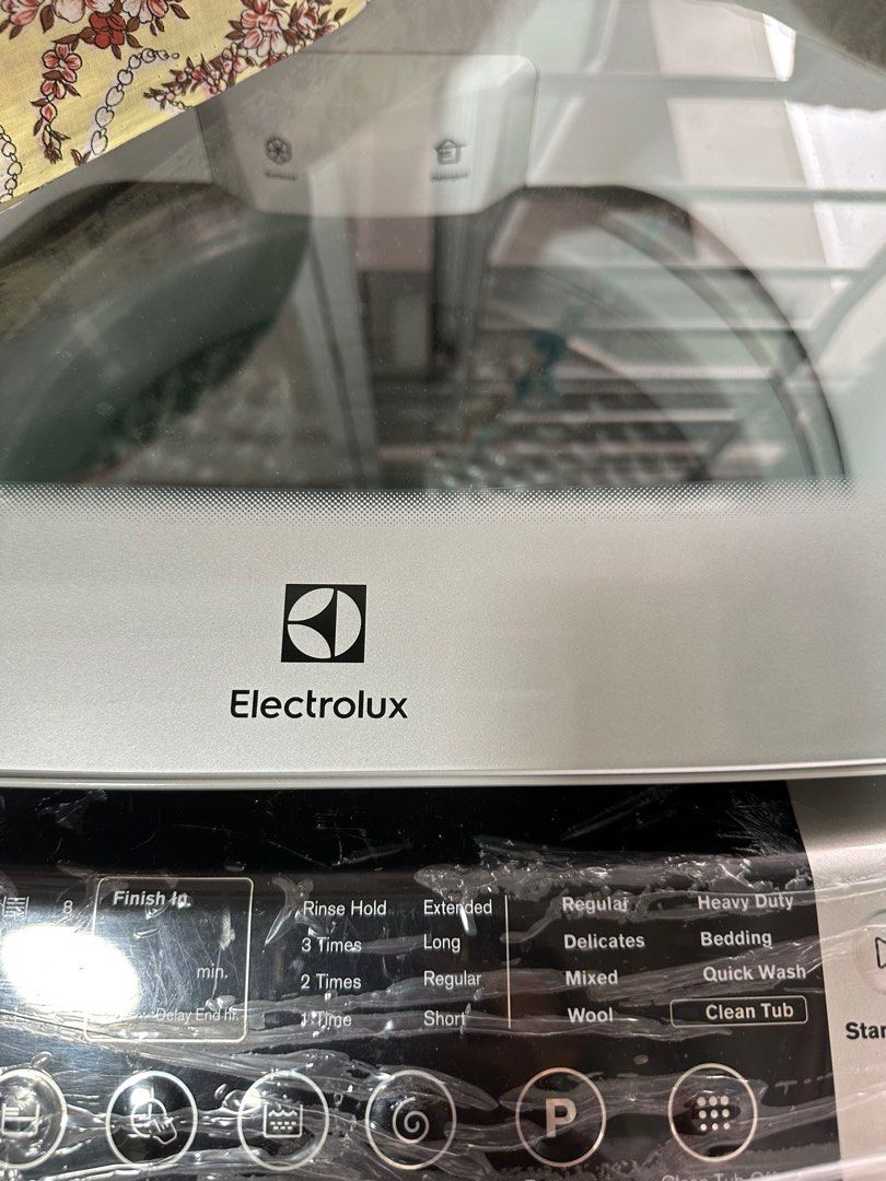 Electrolux Top load 7kg Washing Machine EWT705WN, TV & Home Appliances ...