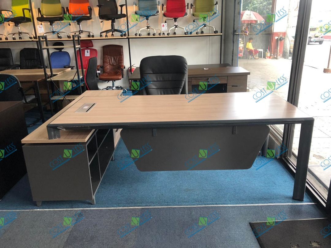 EXECUTIVE OFFICE DESK FURNITURE! Manager Table, Boss Table, Computer ...