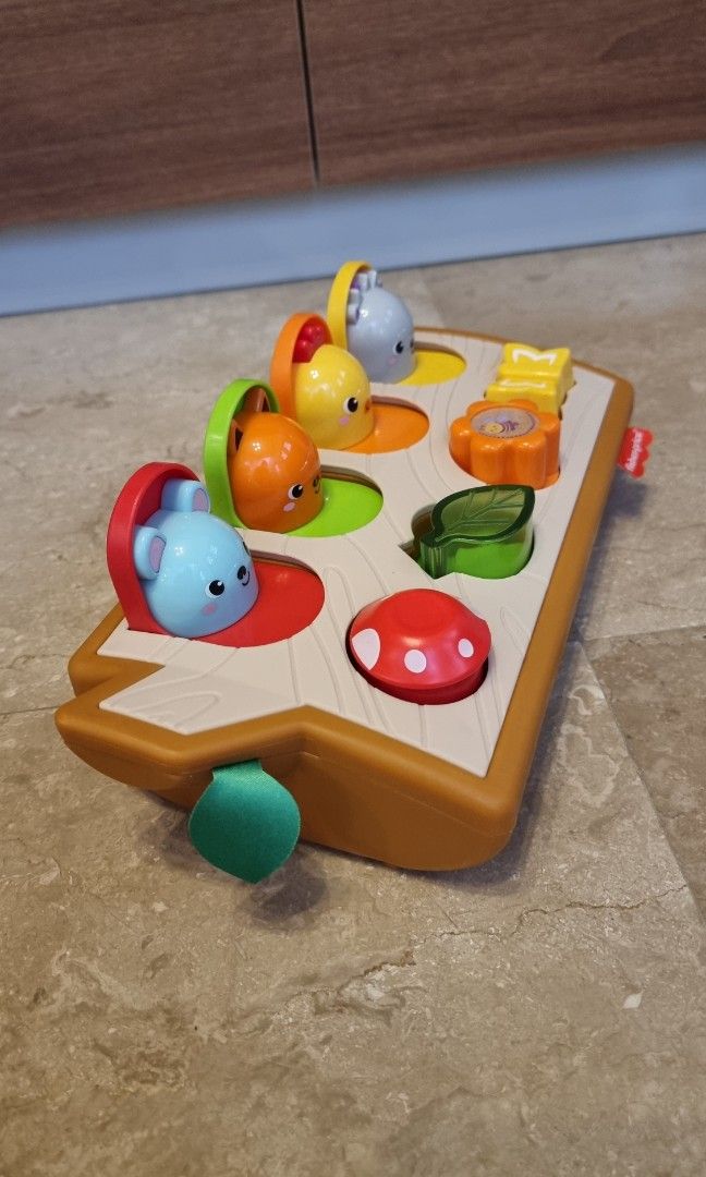 Fisher Price Pop up Toy (Forest Friends Hide& Peek) Cause and effect ...