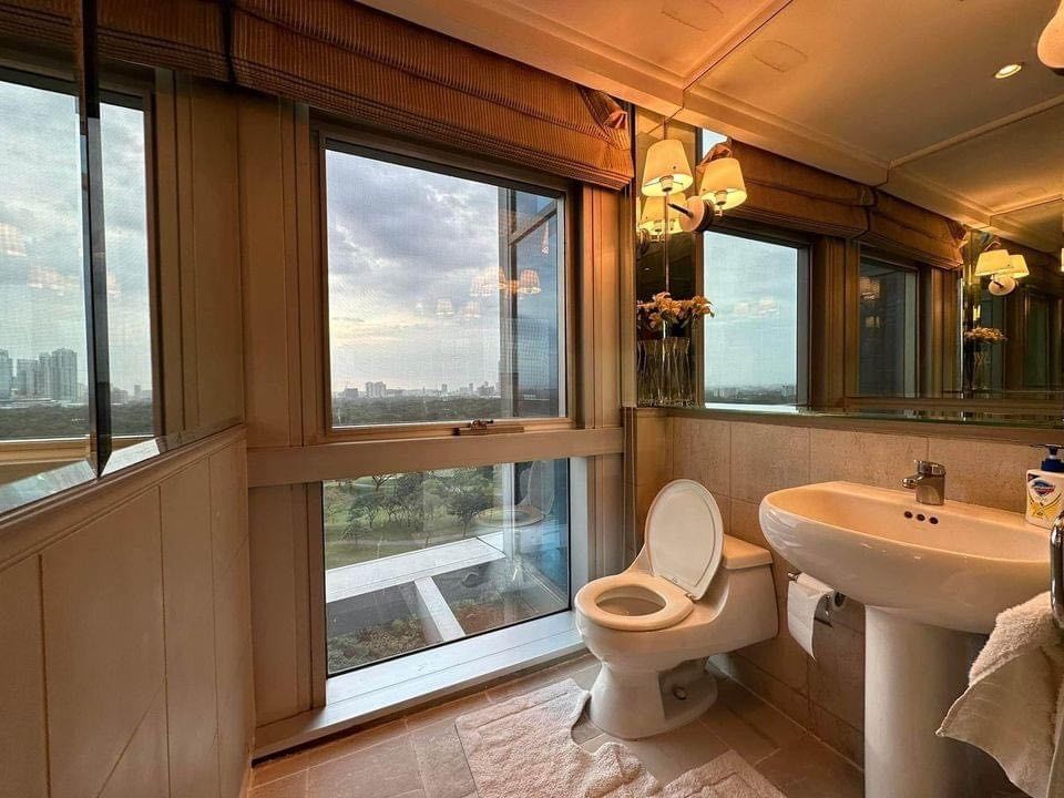 FOR SALE BGC PACIFIC PLAZA TOWER on Carousell