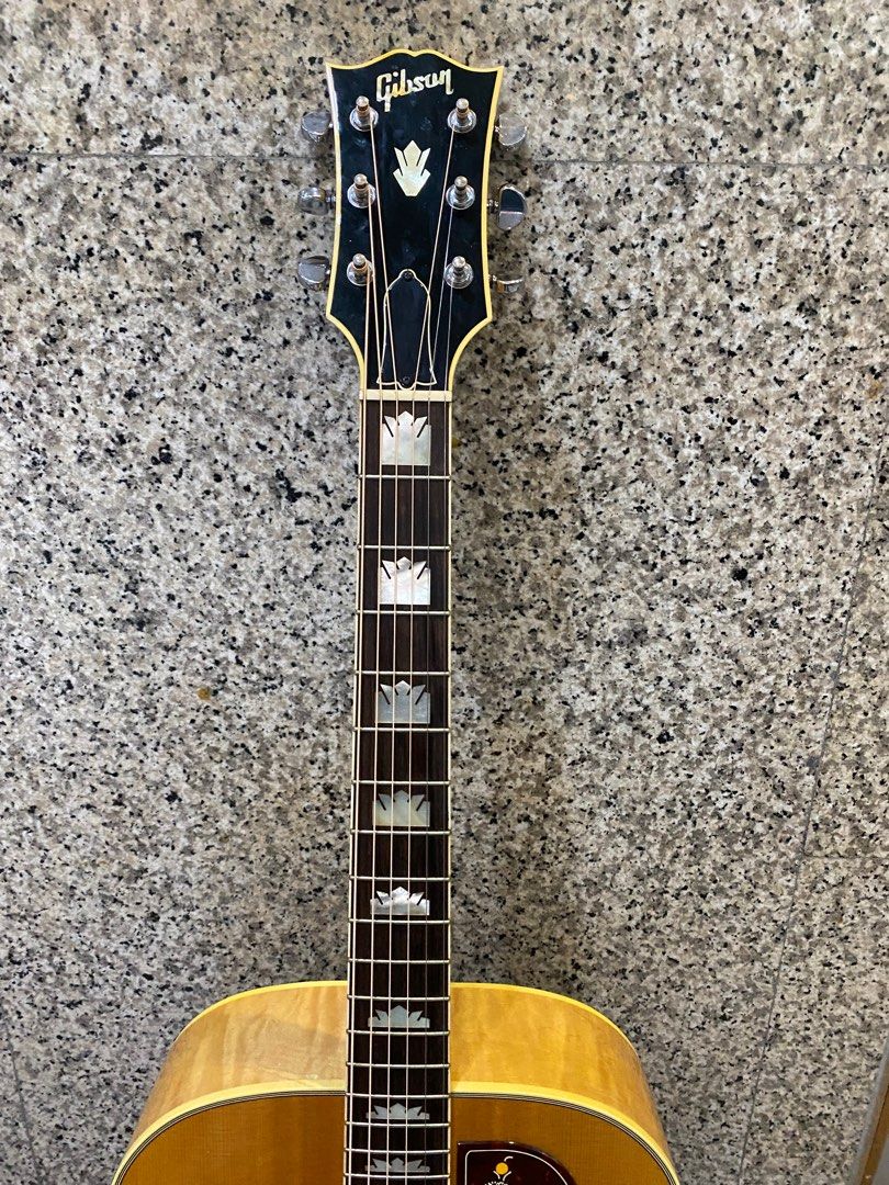 Gibson Montana 2008 SJ-200 Standard Acoustic Guitar, Antique Natural, Hobbies & Toys, Music ...