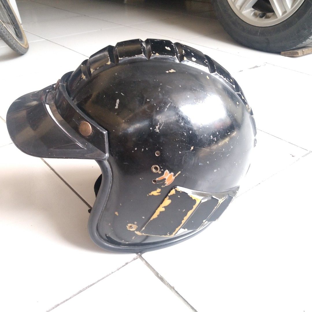 helm robot jadul, Antik, Lainnya di Carousell helm robot jadul, Antik, Lainnya di Carousell