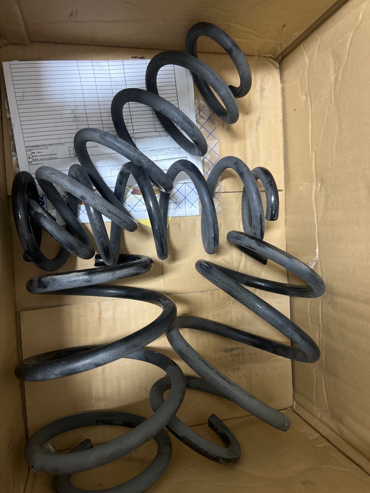 Honda FK8 original springs, Car Accessories, Accessories on Carousell