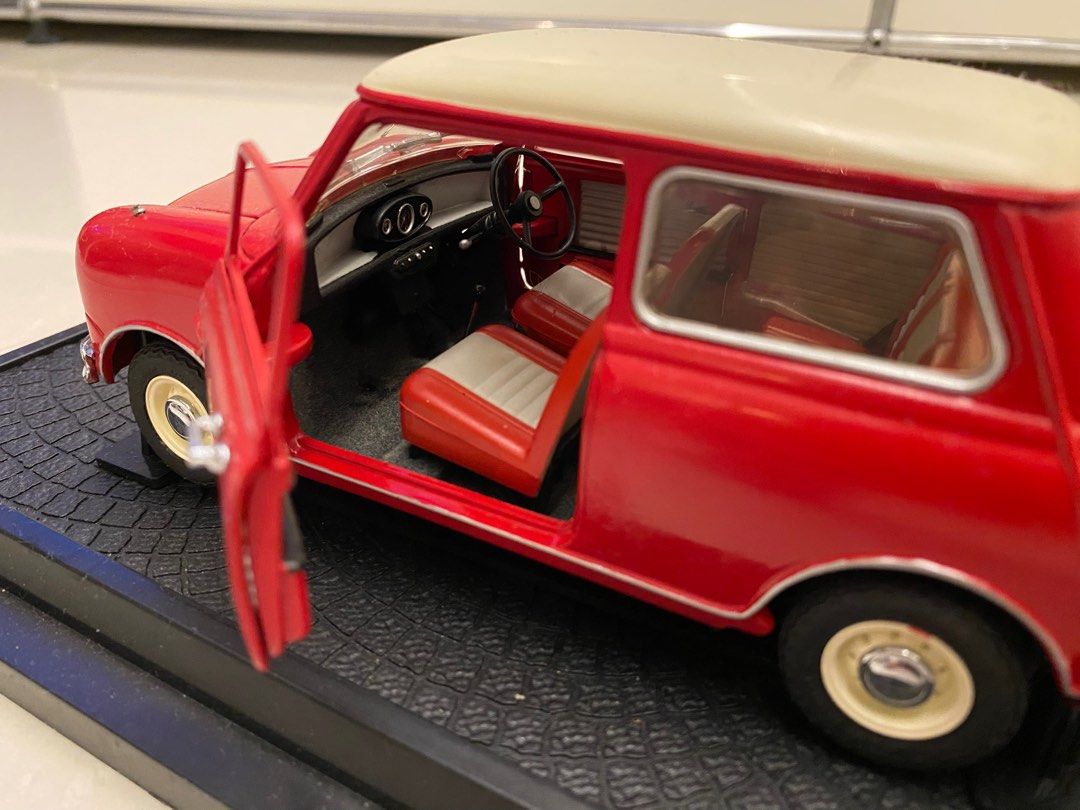KYOSHO 1:18 Morris Mini Cooper 1275S Red, Hobbies & Toys, Toys & Games ...