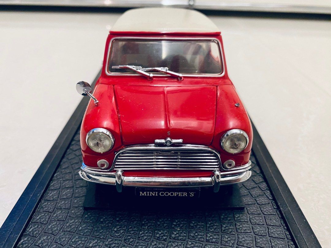 KYOSHO 1:18 Morris Mini Cooper 1275S Red, Hobbies & Toys, Toys & Games ...