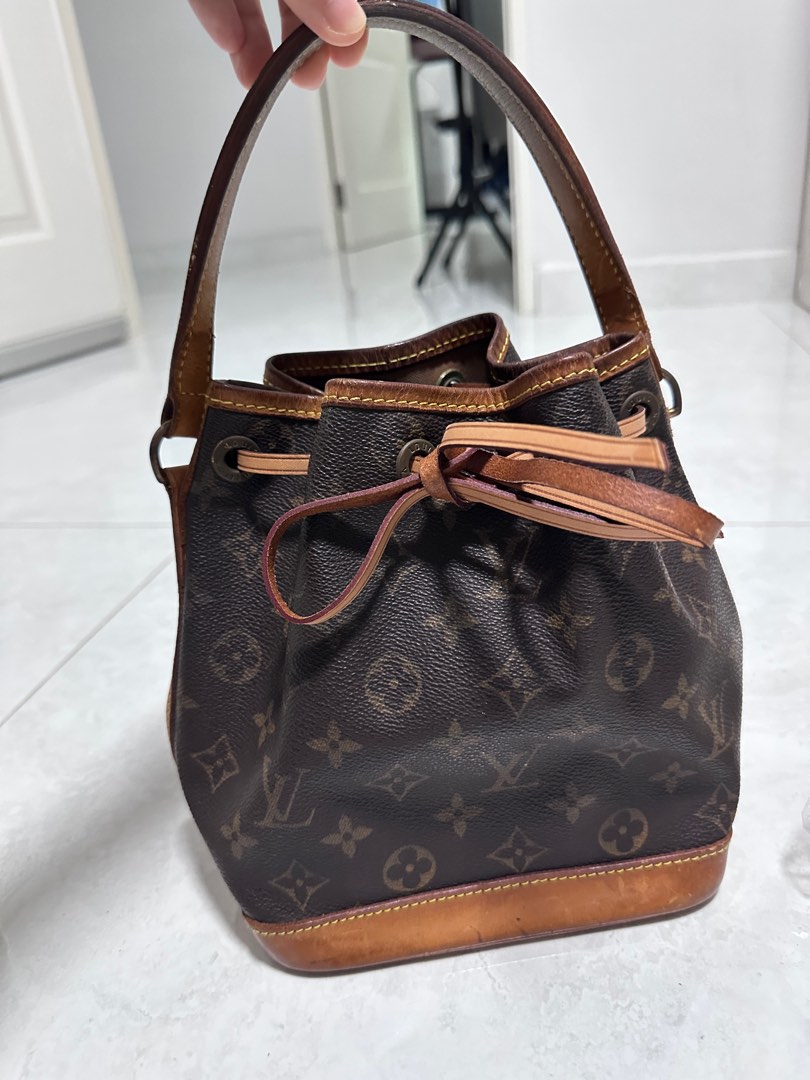 Louis Vuitton Bucket Bag, Women's Fashion, Bags & Wallets, Tote Bags on ...