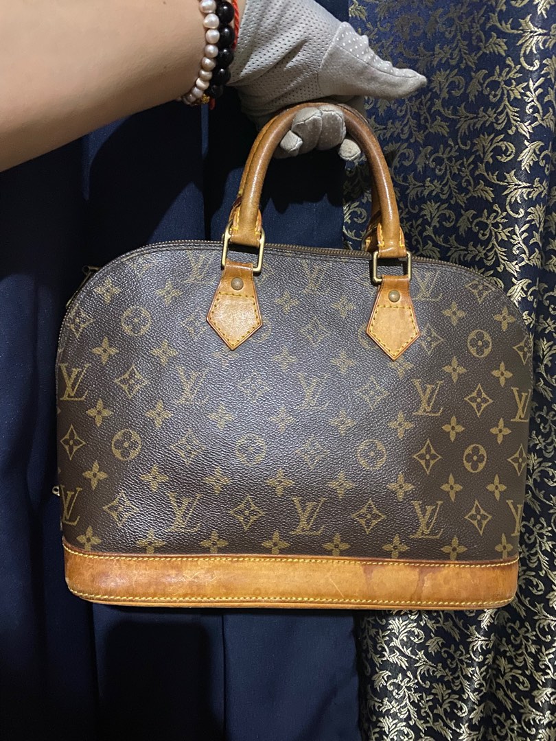 Louis Vuitton LV Alma Monogram PM on Carousell