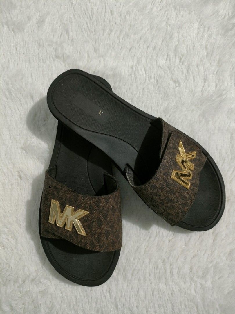 MICHAEL KORS SLIDES, Luxury, Sneakers & Footwear on Carousell