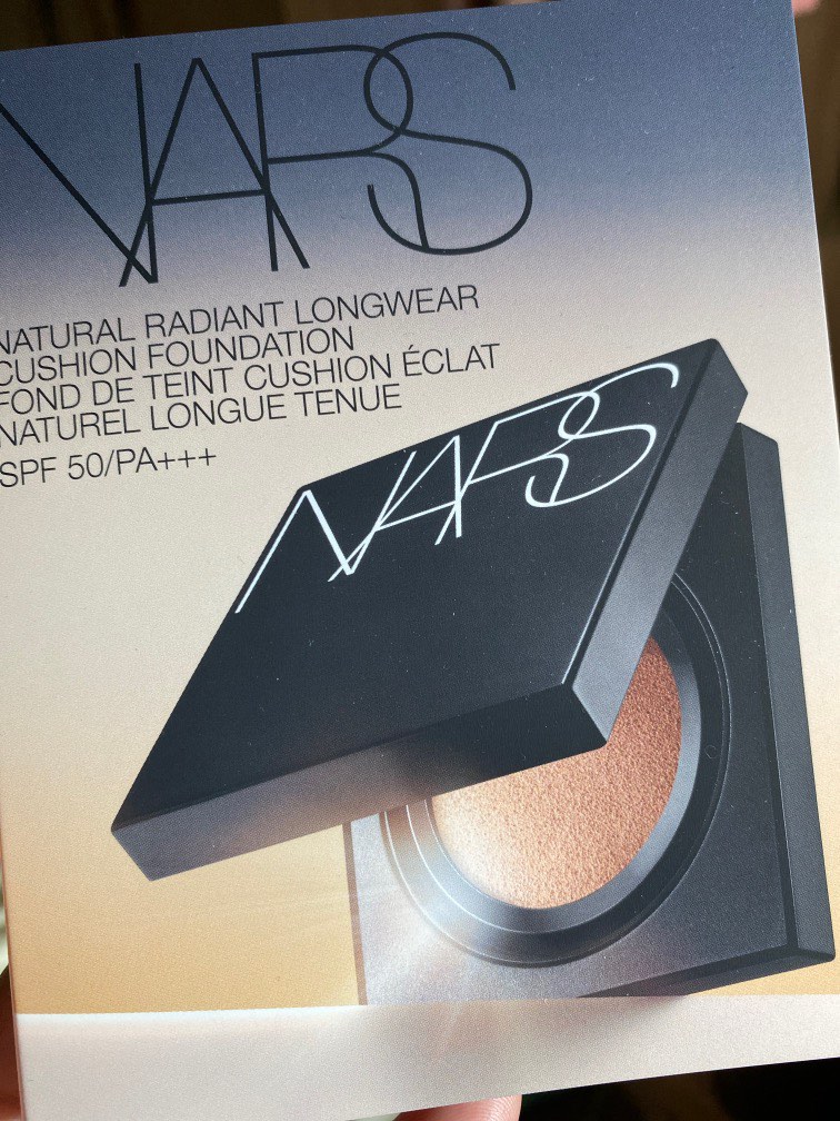 Nars radiant longwear cushion foundation with puff, 美容＆個人護理, 健康及美容 - 皮膚護理, 化妝品 - Carousell