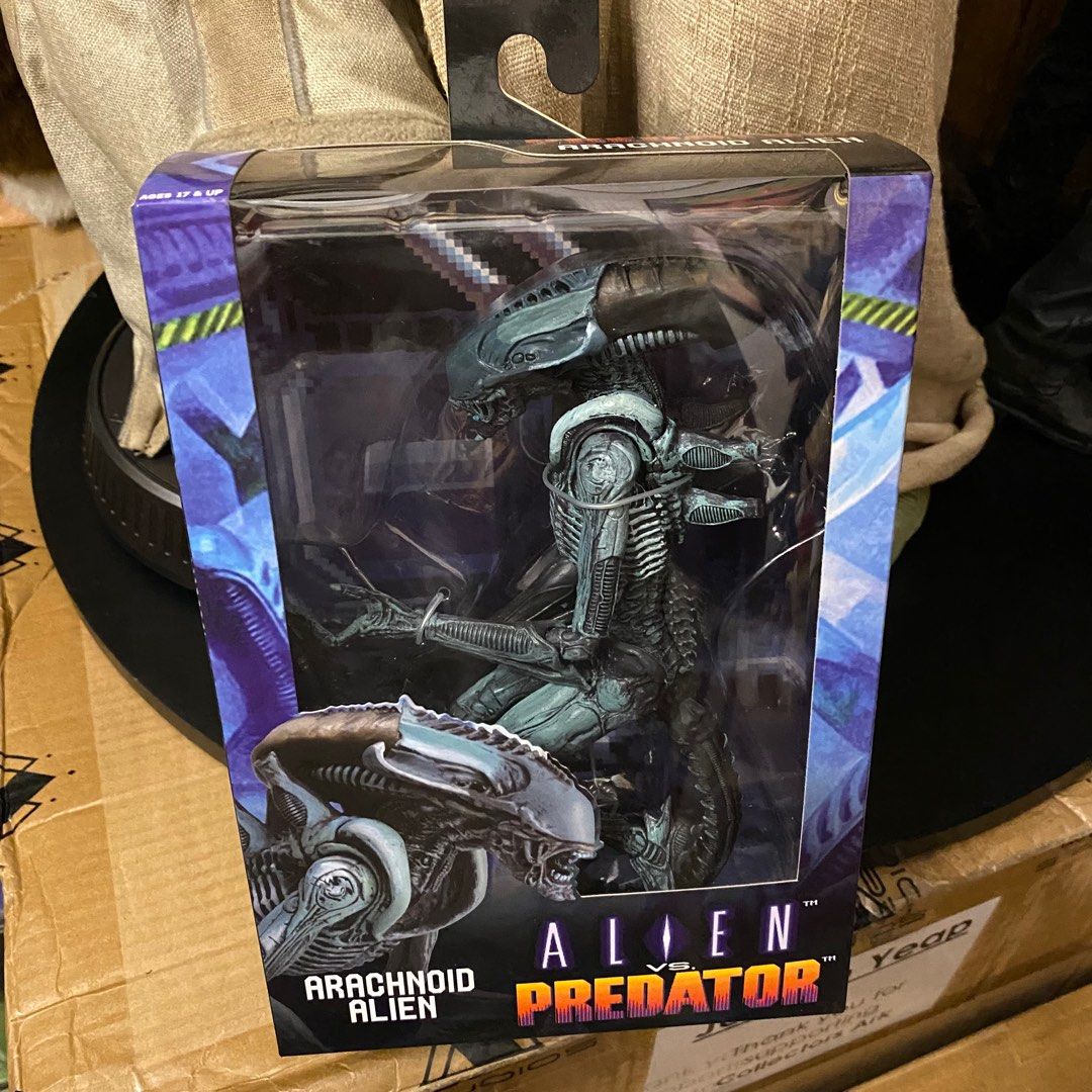 NECA rare alien series of 3, Hobbies & Toys, Toys & Games on Carousell