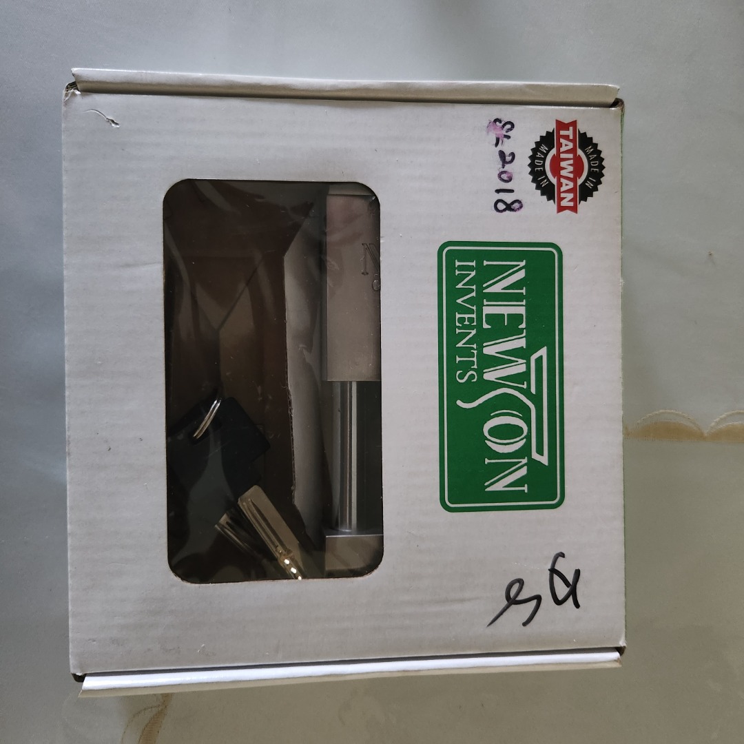 Newton Invents Gate Lock, Furniture & Home Living, Security & Locks ...