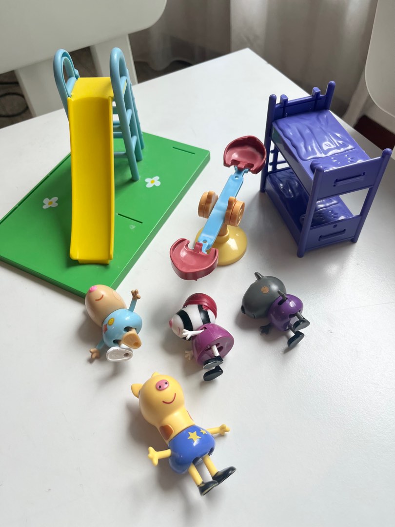 Peps pig set, Hobbies & Toys, Toys & Games on Carousell