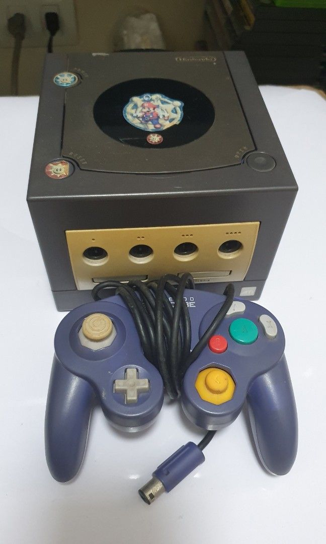 Purple Nintendo Gamecube (JPN), Video Gaming, Video Game Consoles ...