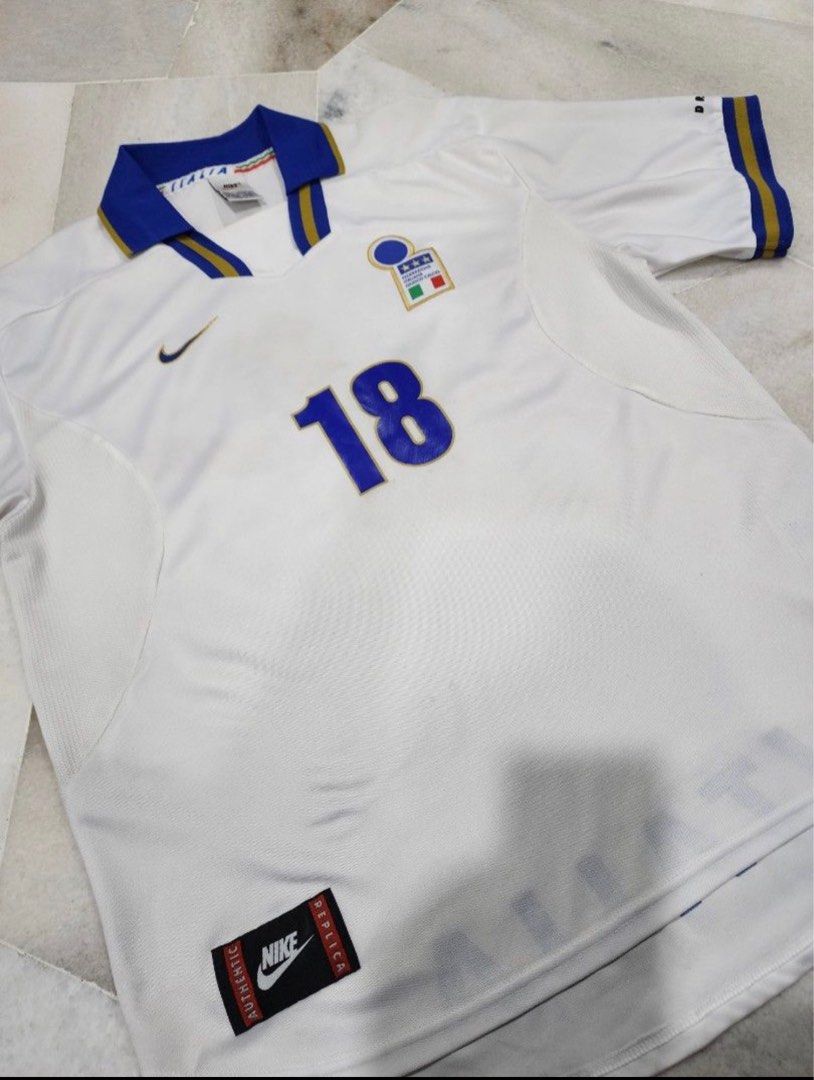 Roberto Baggio Italy 1996 Away soccer/football jersey/kit rare/retro ...