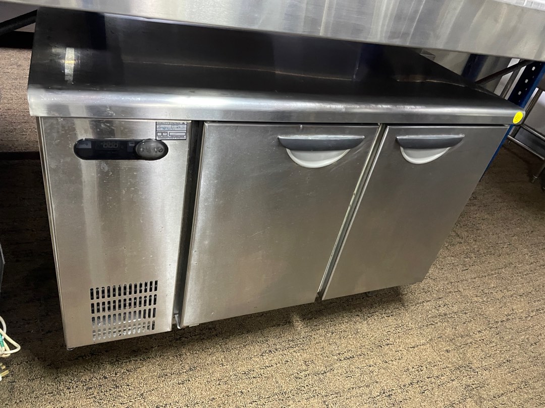 Sanyo 2 door counter chiller / commercial chiller, TV & Home Appliances ...