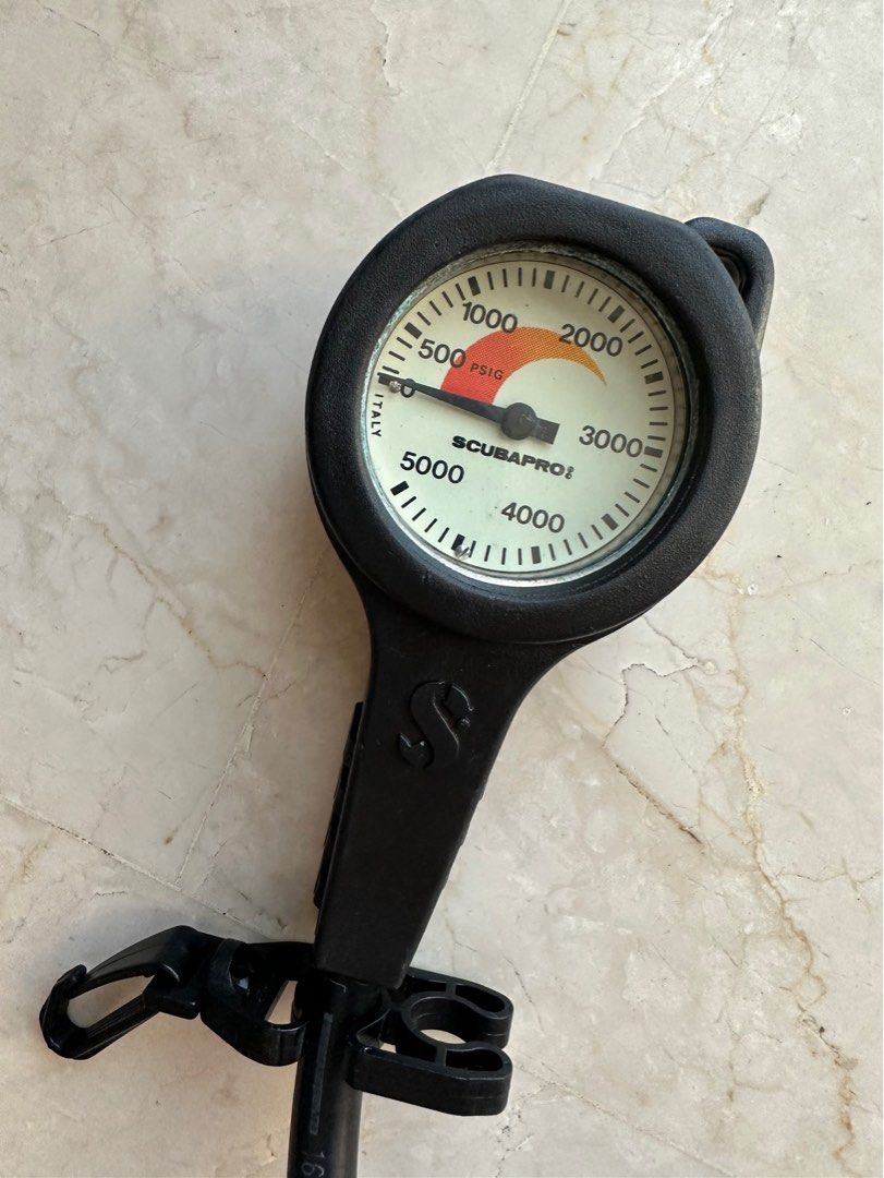 Scubapro MK20 first stage, gauge and alternative air source cum BC ...