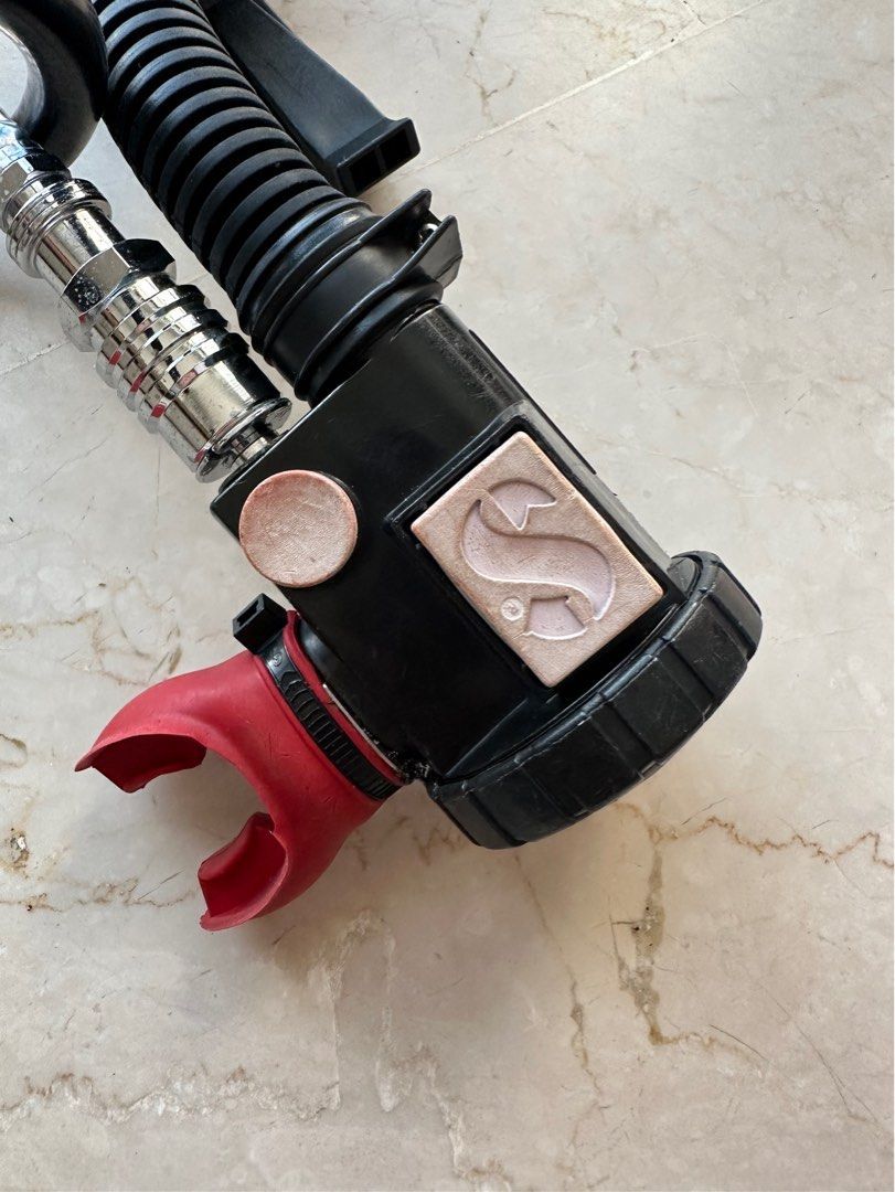 Scubapro MK20 first stage, gauge and alternative air source cum BC ...