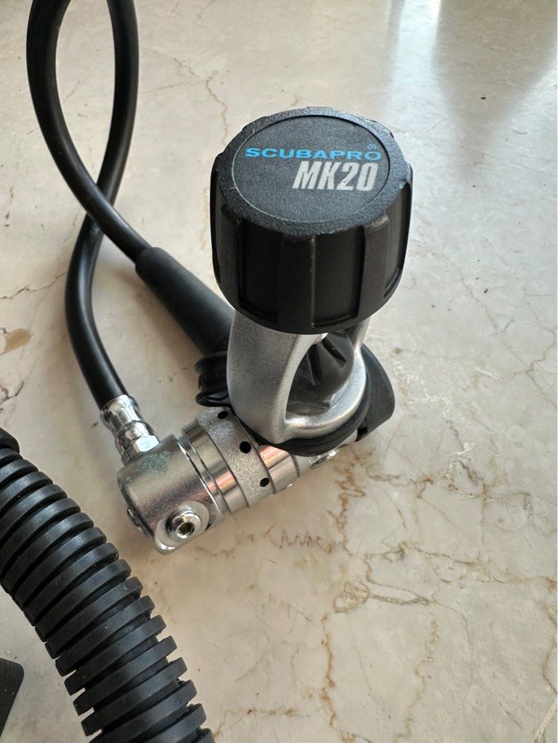 Scubapro MK20 first stage, gauge and alternative air source cum BC ...