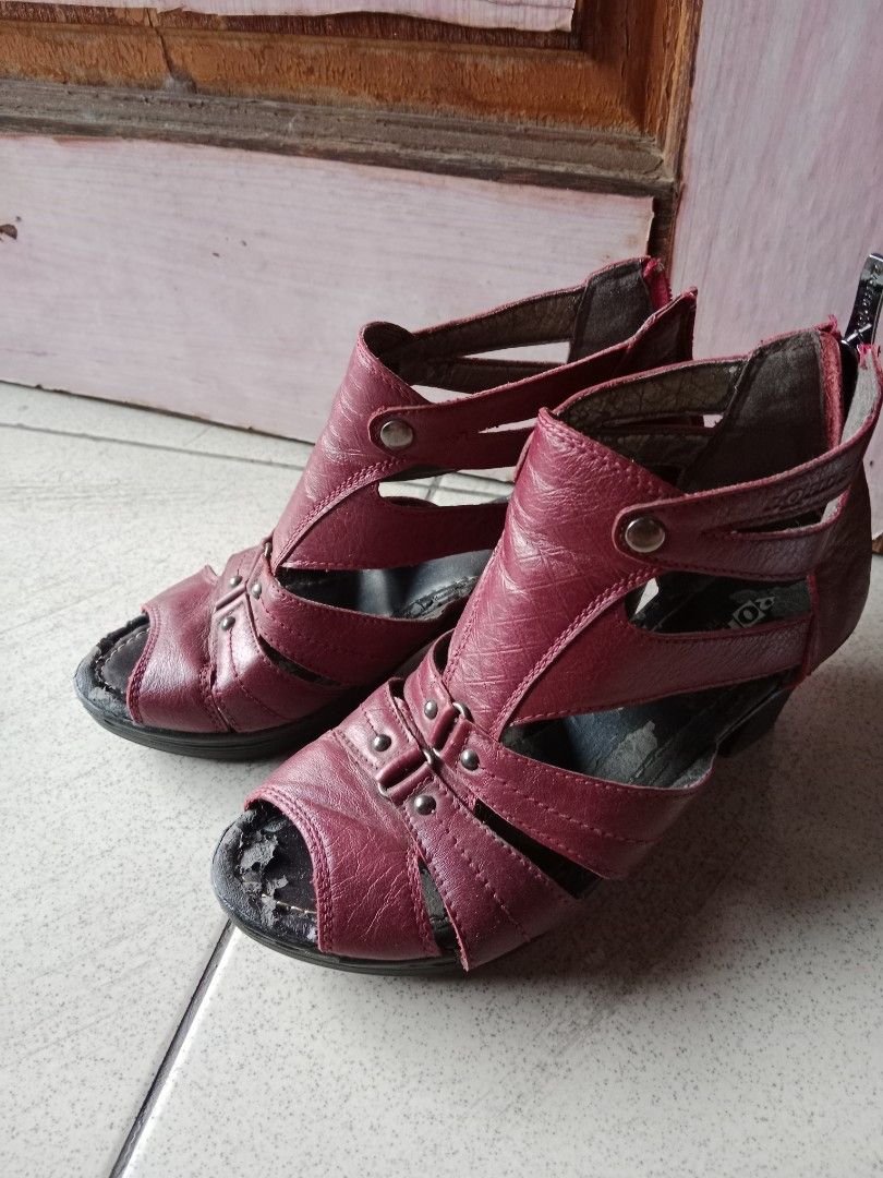 Sepatu rohde minus, Fesyen Wanita, Sepatu di Carousell