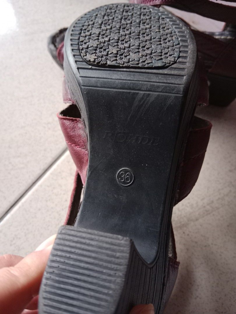 Sepatu rohde minus, Fesyen Wanita, Sepatu di Carousell